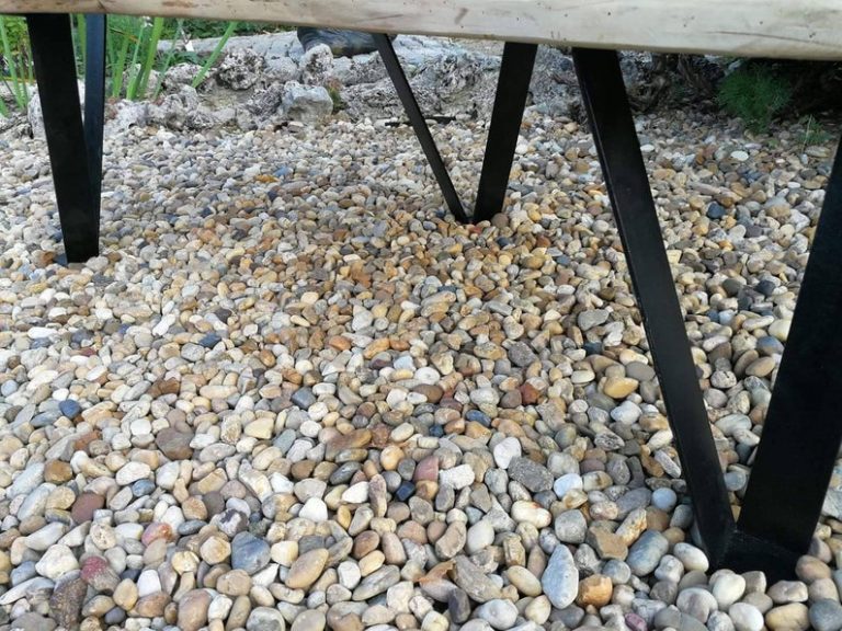 “The Lead” table – Hand Made Toys – HoMe Decor